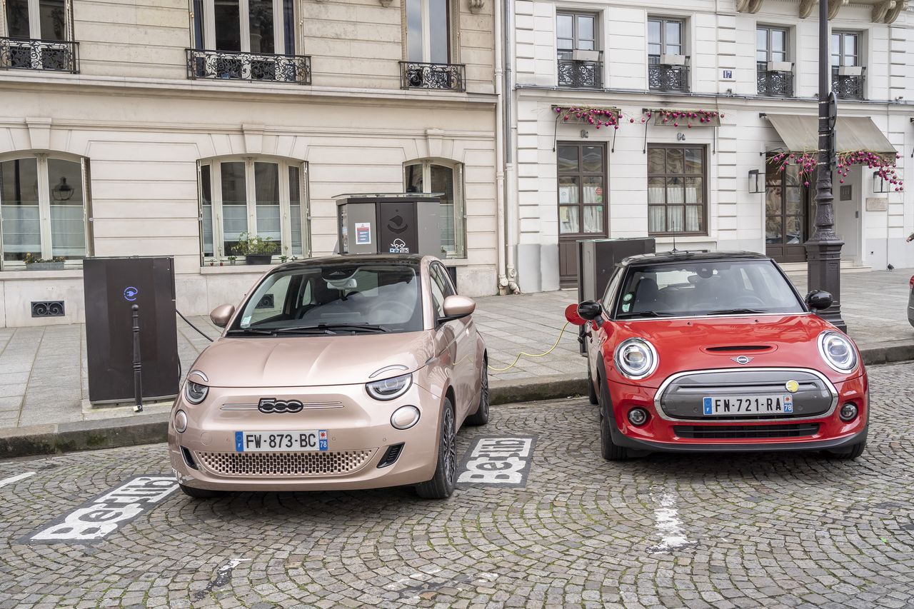Diaporama et photos - Nouvelle Fiat 500 vs Mini Cooper SE : le match ...