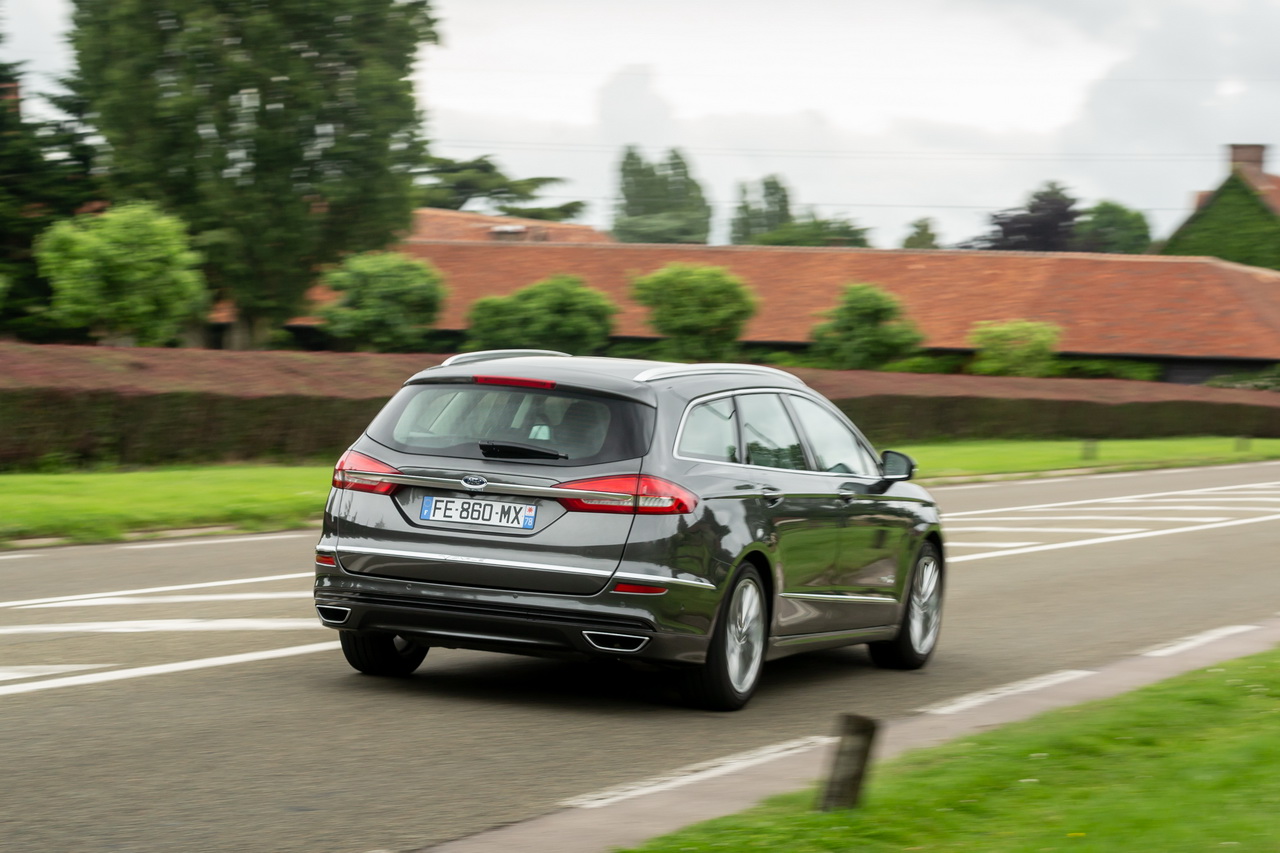 Essai Ford Mondeo SW Hybrid : un break hybride essence à considérer