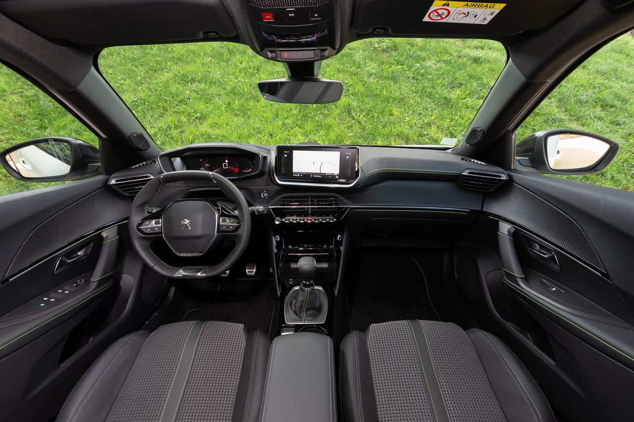 A bord du Peugeot 2008 GT Line