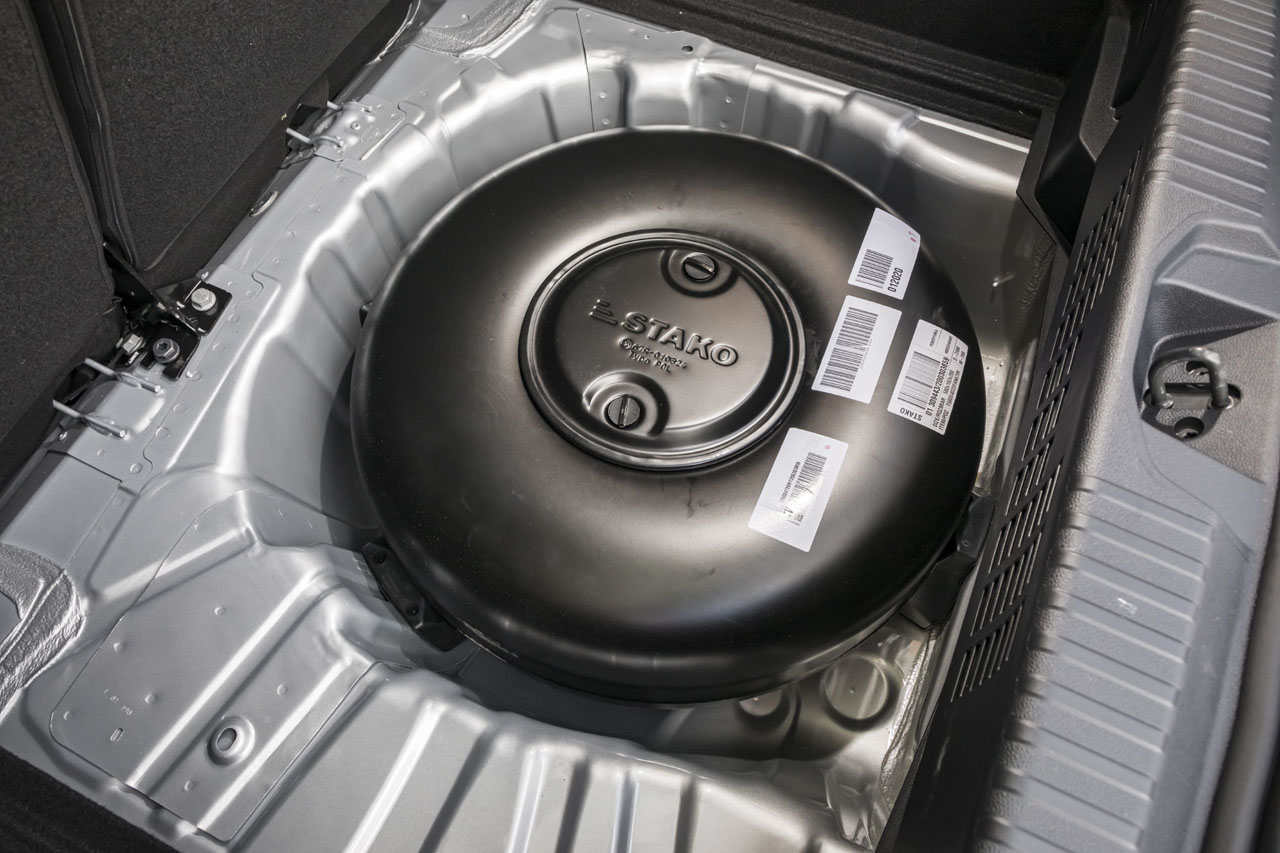 Photo 29 - renault clio GPL réservoir GPL - Essai Renault Clio GPL ...