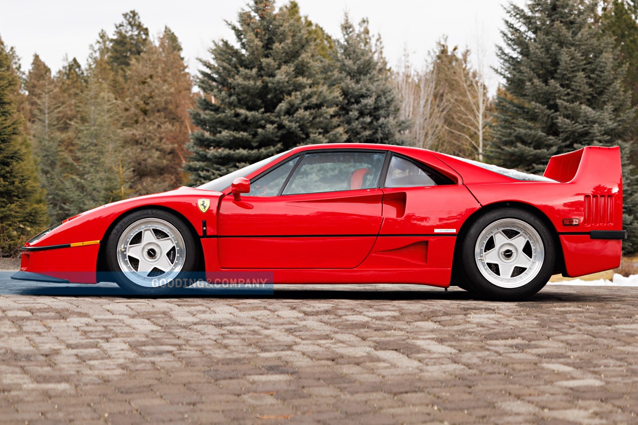 Ferrari F40 (1991). Une rare version US estimée à plus de 2 millions ...