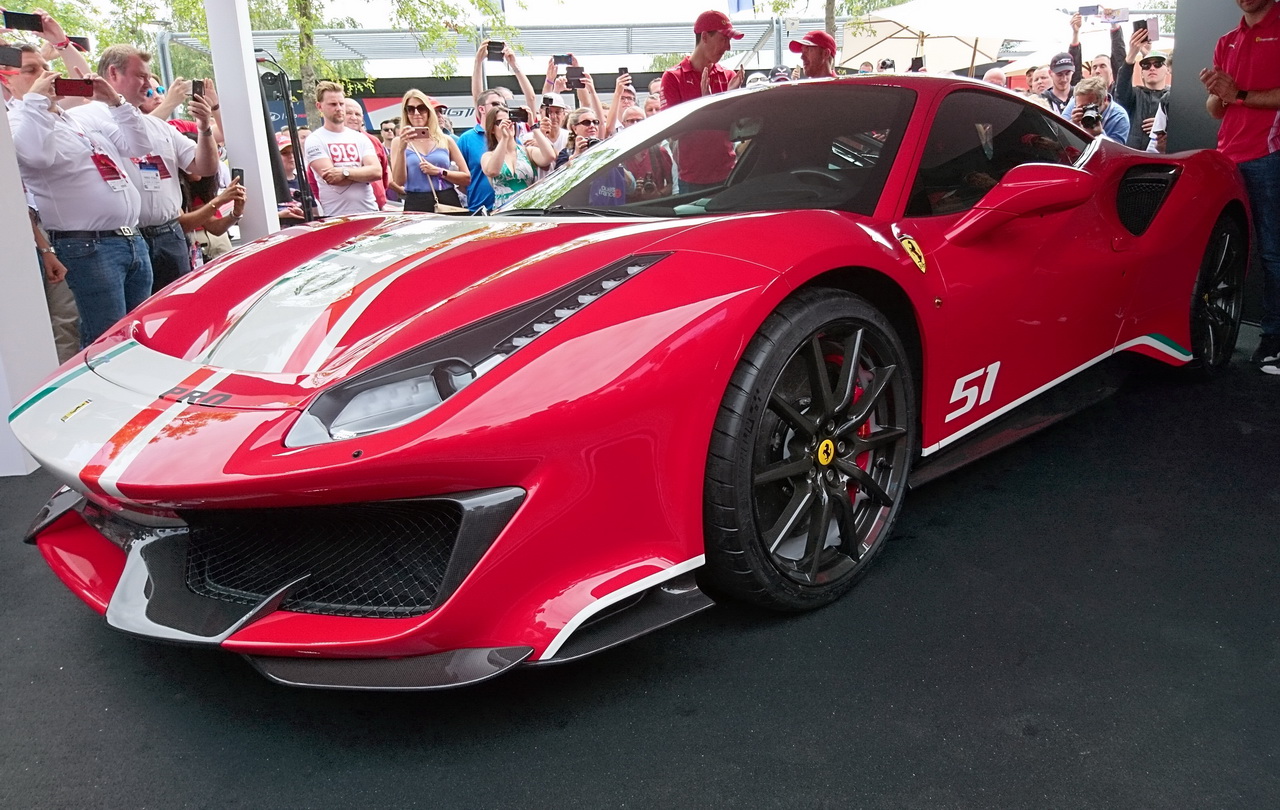 Ferrari 488 Pista « Piloti Ferrari » : version hommage au 24H du Mans ...
