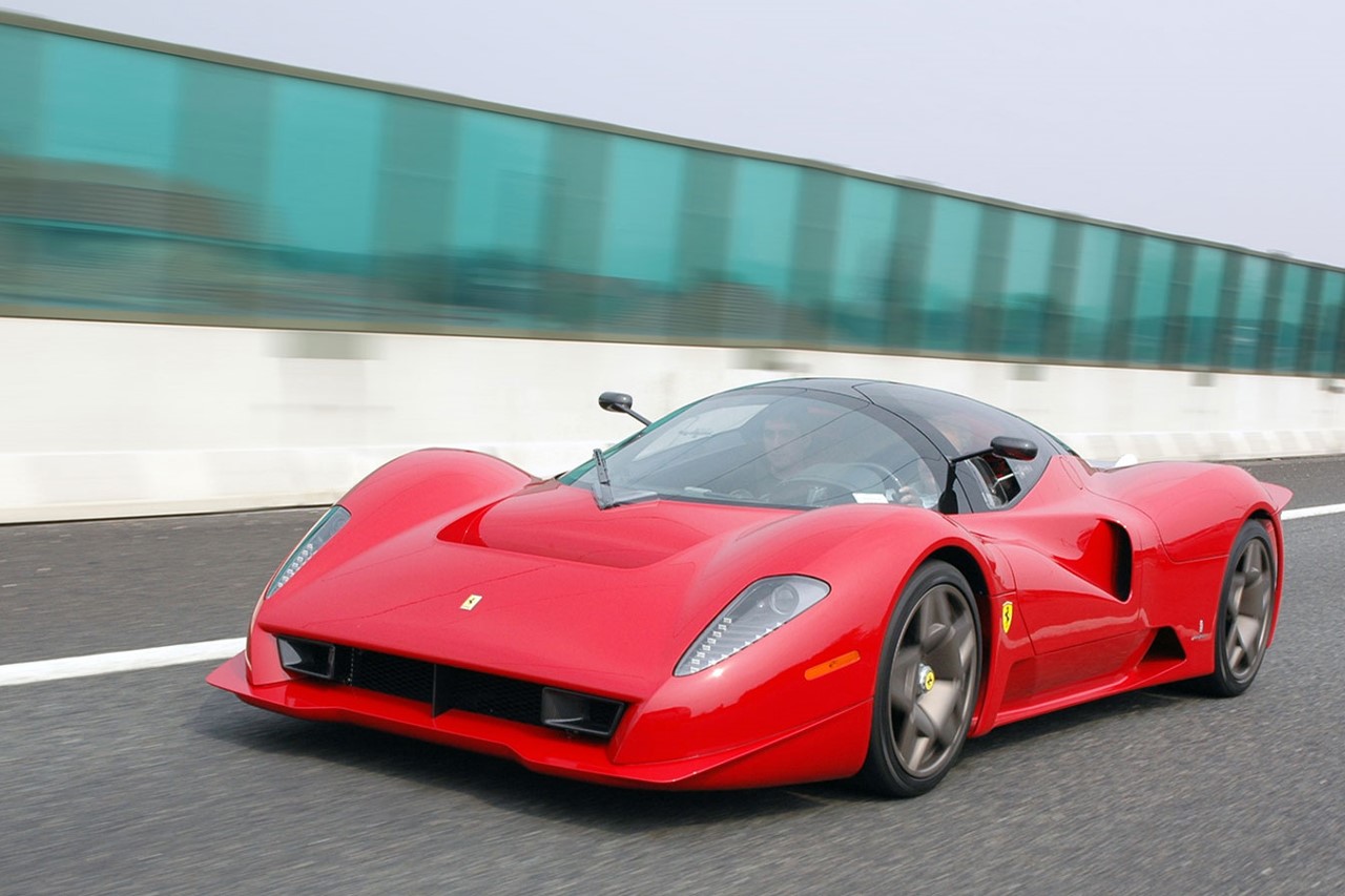 Ferrari. Une 330 P4 moderne présentée en novembre 2021