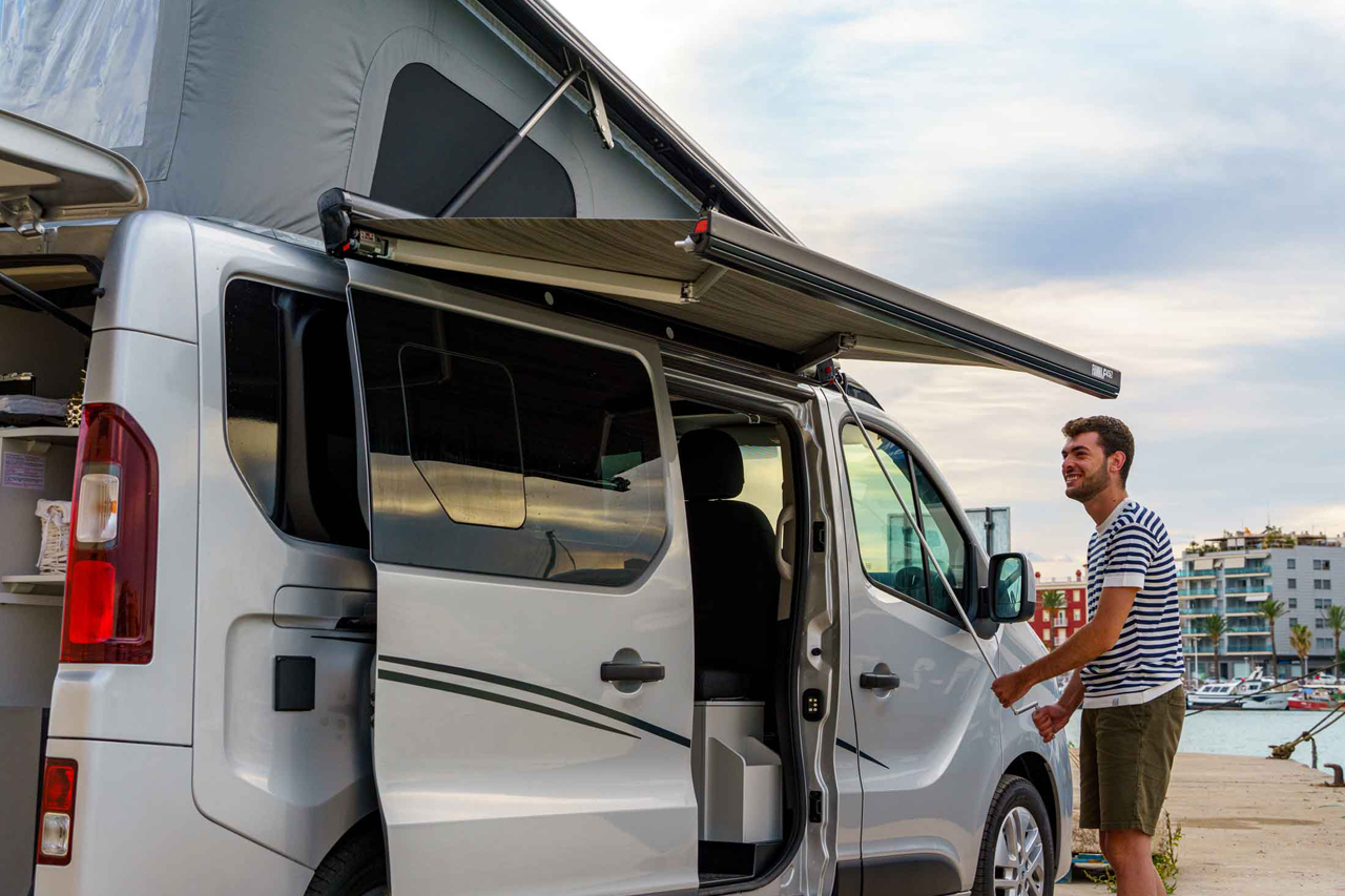 Photo 8 - Renault Trafic Font Vendôme Auto Camp - Font Vendôme Ford ...