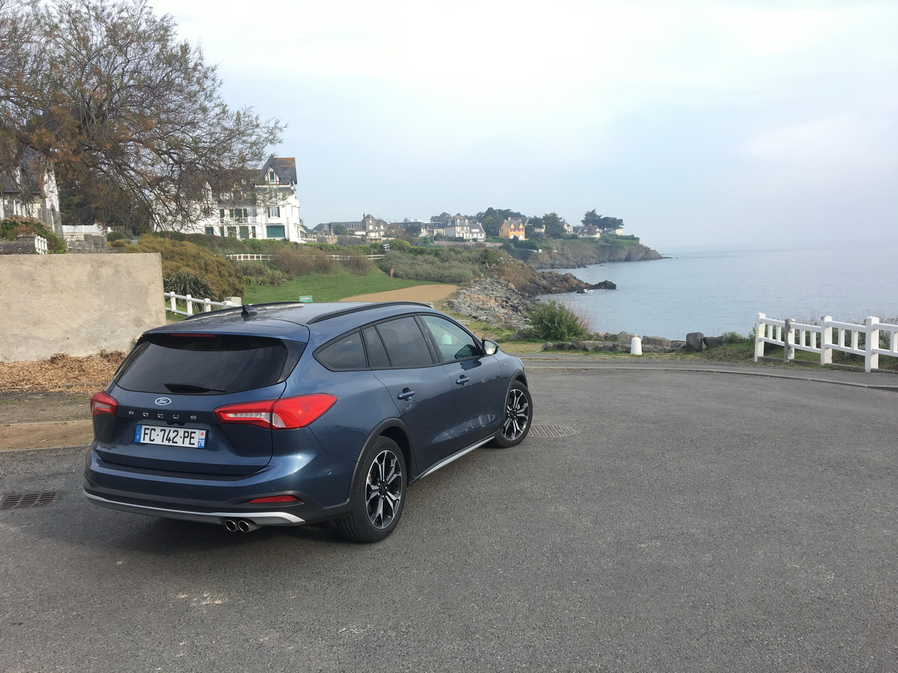 Photo 9 - ford focus sw active 2019 vue arrière bord de mer - Essai ...