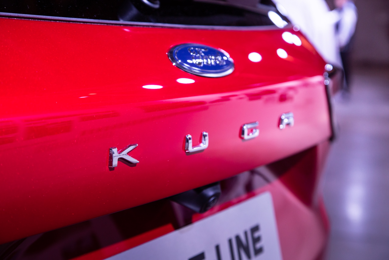 Photo 30 - Sigle Kuga sur coffre du Ford Kuga 2020 - Ford Kuga 2020 : L ...