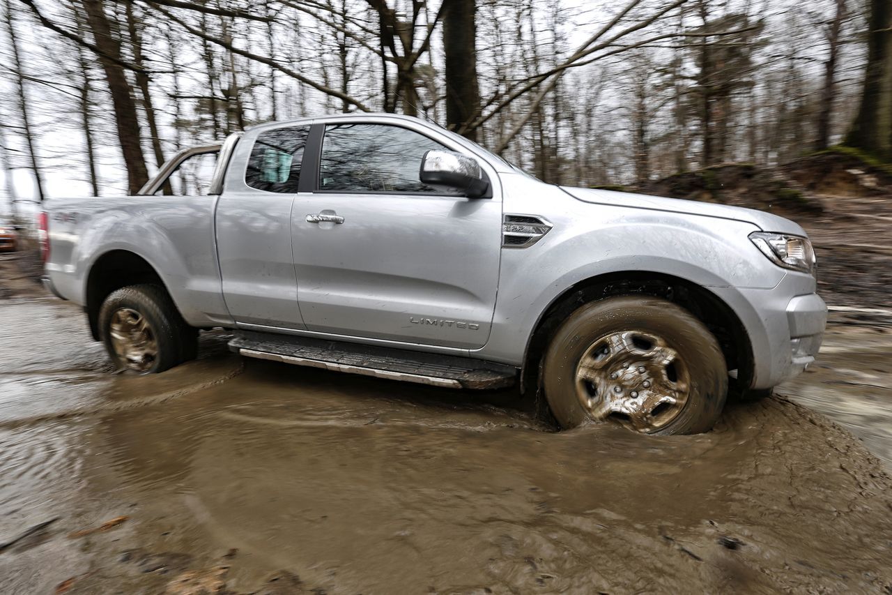 Photo 12 - vue laterale Ford Ranger 2016 - Essai Ford Ranger TDCi 160 ...