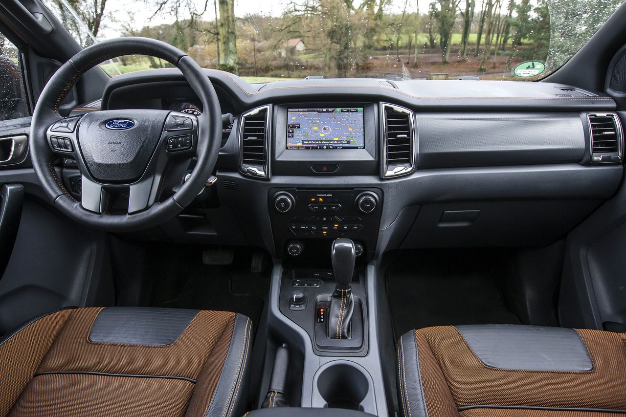 Photo 4 - tableau de bord Ford Ranger 2016 - Essai Ford Ranger TDCi 160 ...