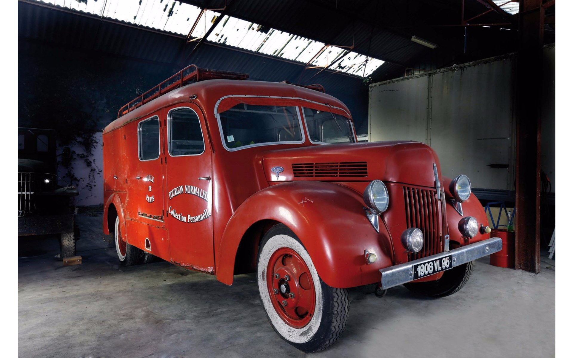 Photo 7 - Des anciens véhicules de pompiers mis en vente aux enchères