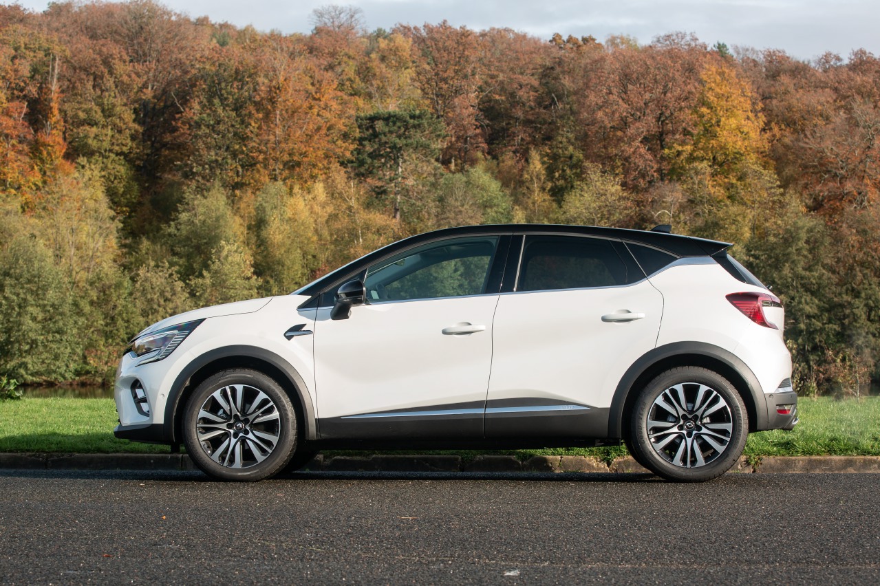 Photo 60 - profil nouveau Captur - Essai comparatif : le Ford Puma ...