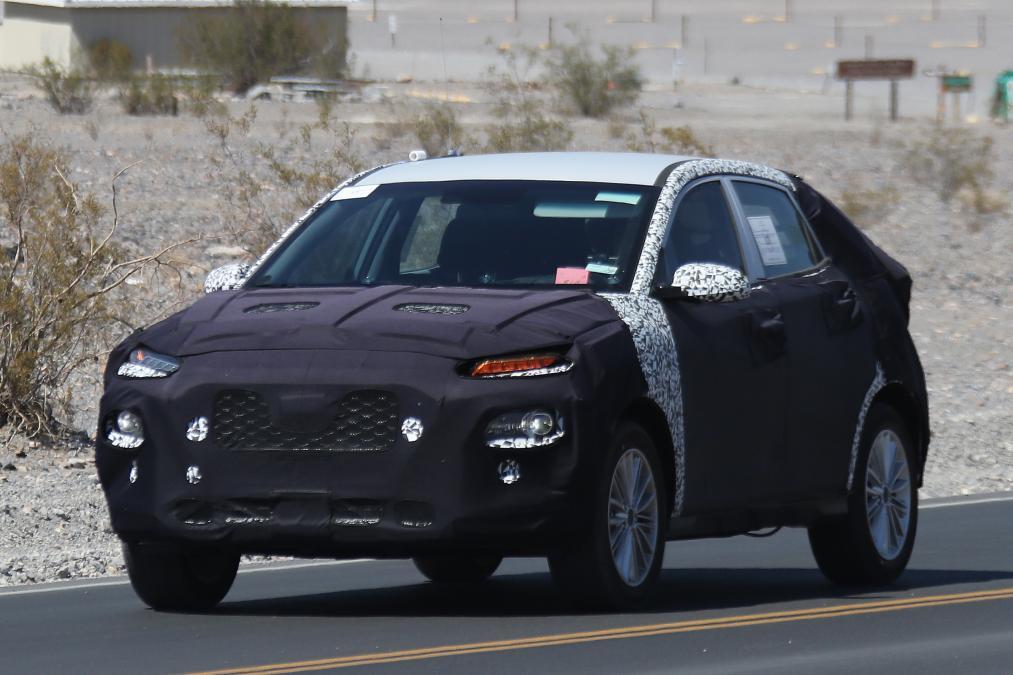 Kia Rio SUV (2017) : premiers spyshots du Captur de Kia