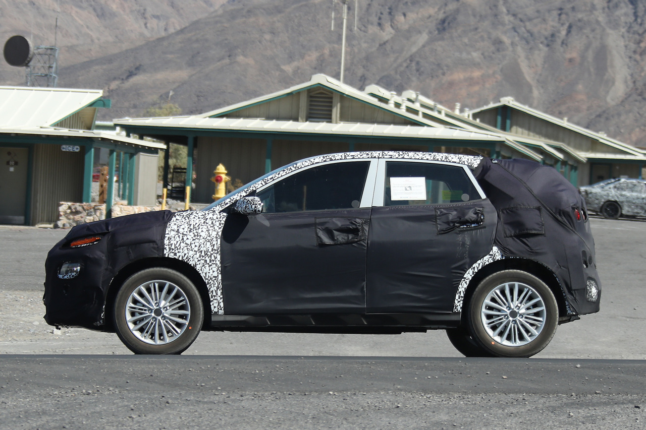 Kia Rio SUV (2017) : premiers spyshots du Captur de Kia