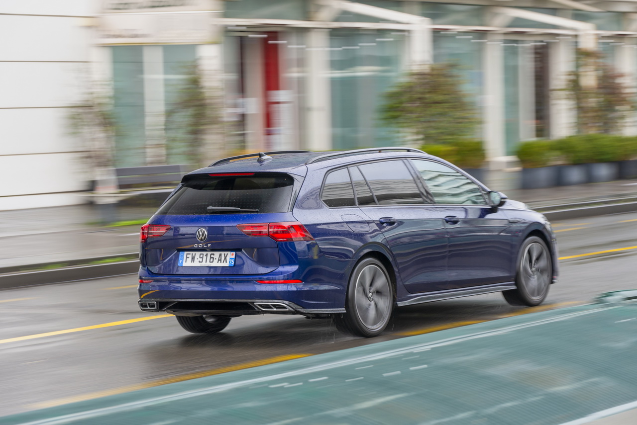 Photo 15 - golf sw r line - Guide d'achat Volkswagen Golf 8 : nos ...