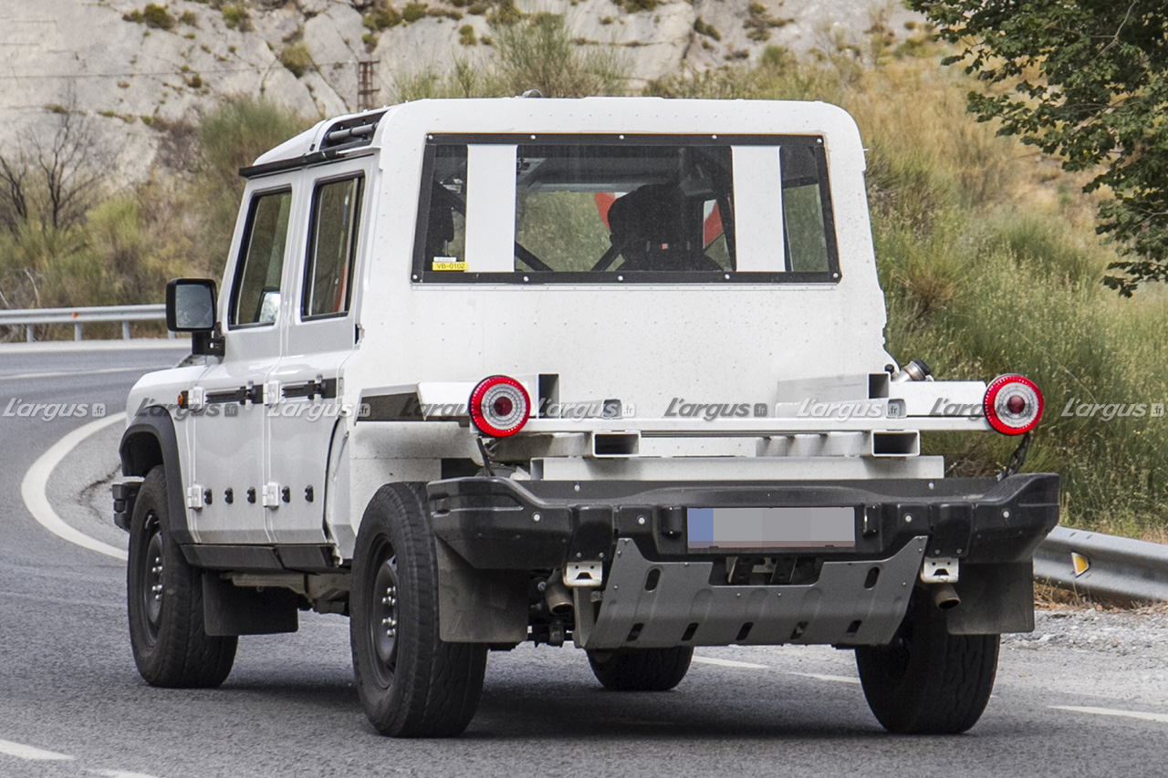 Ineos Grenadier pick-up (2023). L'utilitaire tout-terrain débusqué