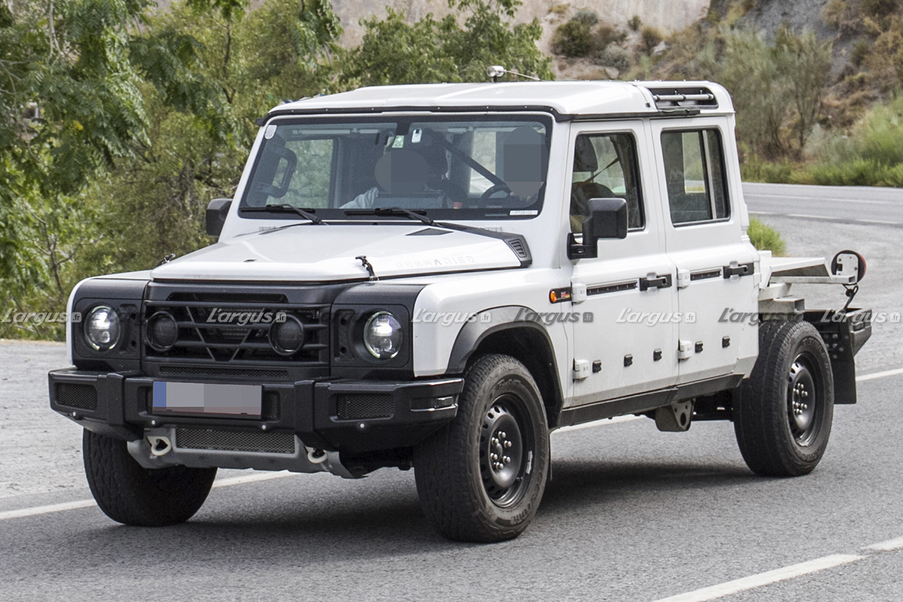 Photo 1 - Ineos Grenadier pick-up spyshot blanc - Ineos Grenadier pick ...