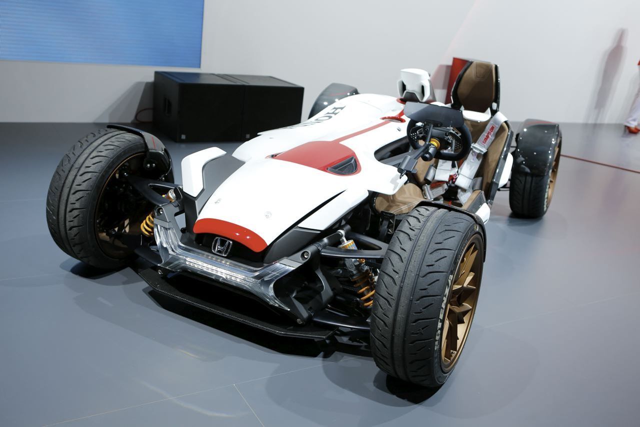 Honda Project 2&4, une moto à quatre roues - Photo #1 - L'argus