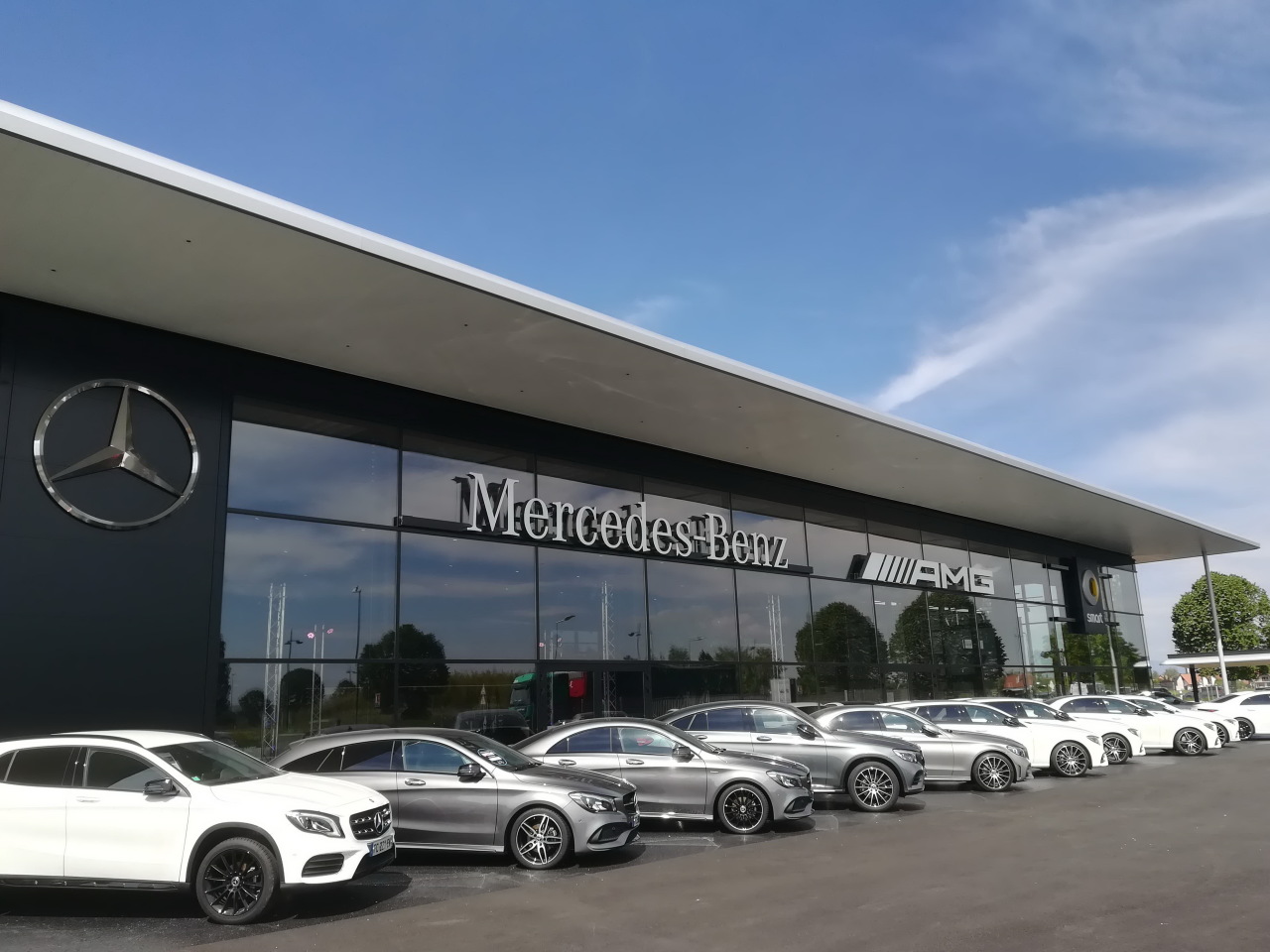 Diaporama et photos - Le groupe Kroely inaugure sa concession Mercedes ...