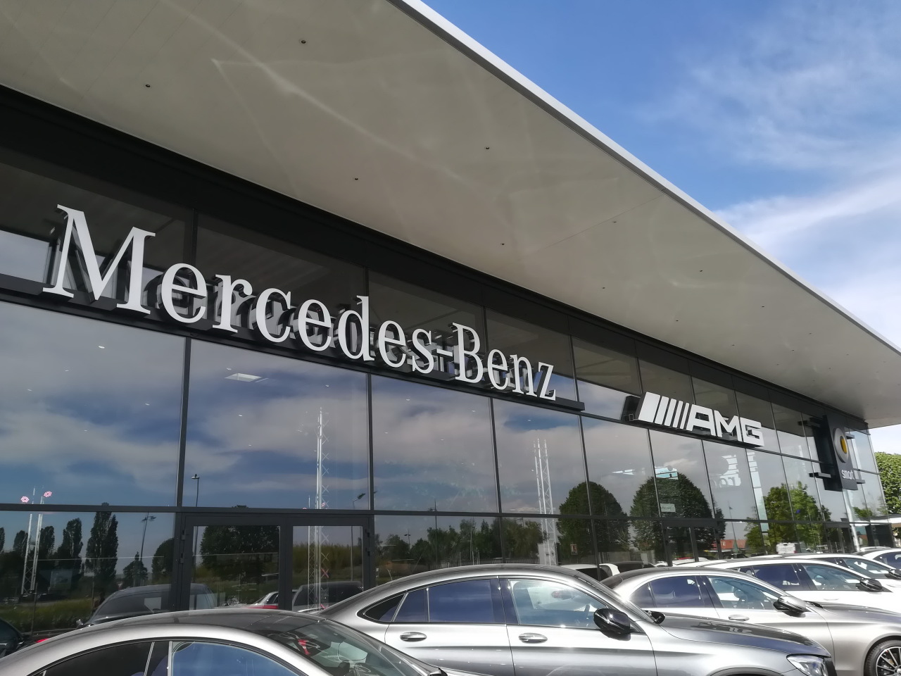 Diaporama et photos - Le groupe Kroely inaugure sa concession Mercedes ...