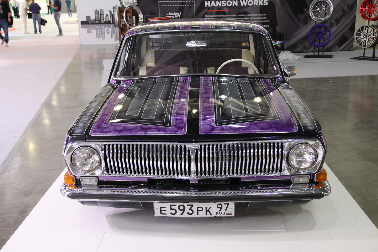 Photo 3 - Gaz Volga M24 vue avant tuning salon de moscou - Le tuning au ...