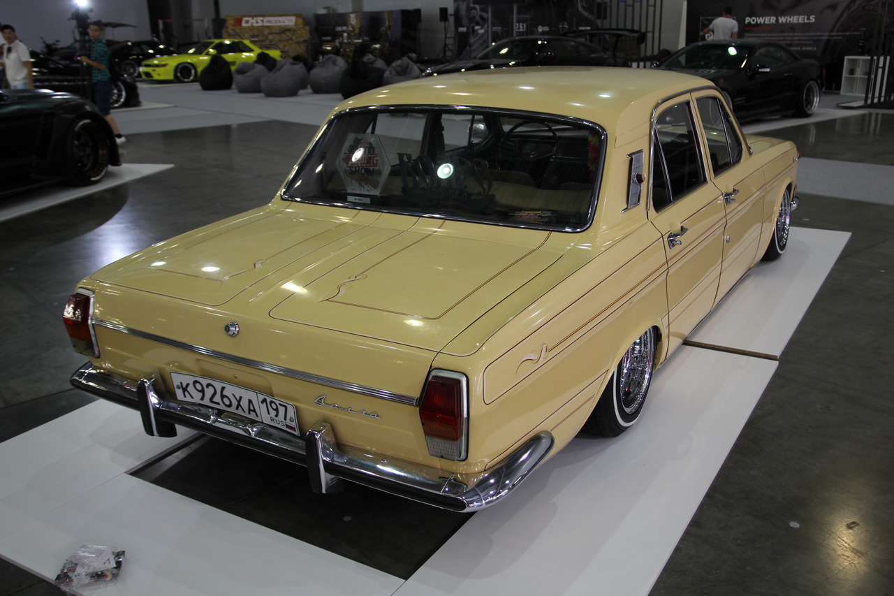 Photo 6 - Gaz Volga M24 vue arrière tuning salon de moscou - Le tuning ...