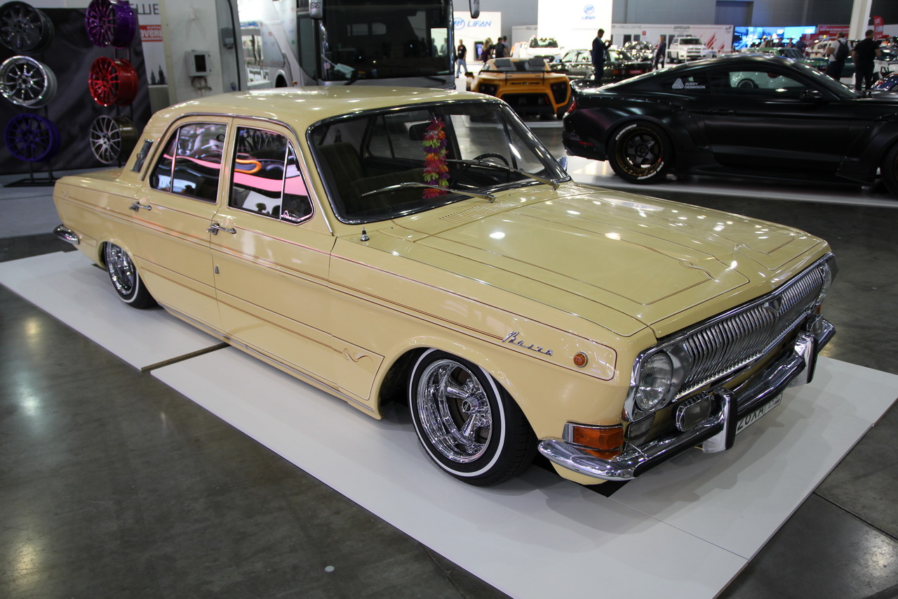 Photo 5 - Gaz Volga M24 vue avant tuning salon de moscou - Le tuning au ...