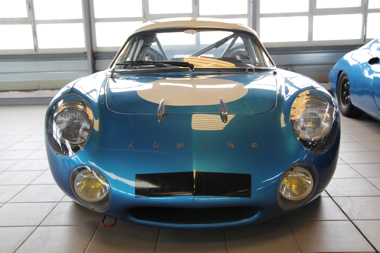 Alpine Renault : photos de l'incroyable collection Rédélé | L'Argus