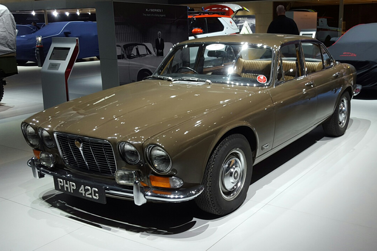 Photo 7 - Jaguar XJ Série 1 (1968-1973) verte mondial de l'auto 2018 à paris - Jaguar XJ ...