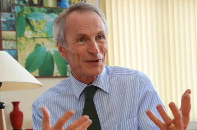 Photo 1 - jean dominique senard patron de michelin 2012 - Renault ...