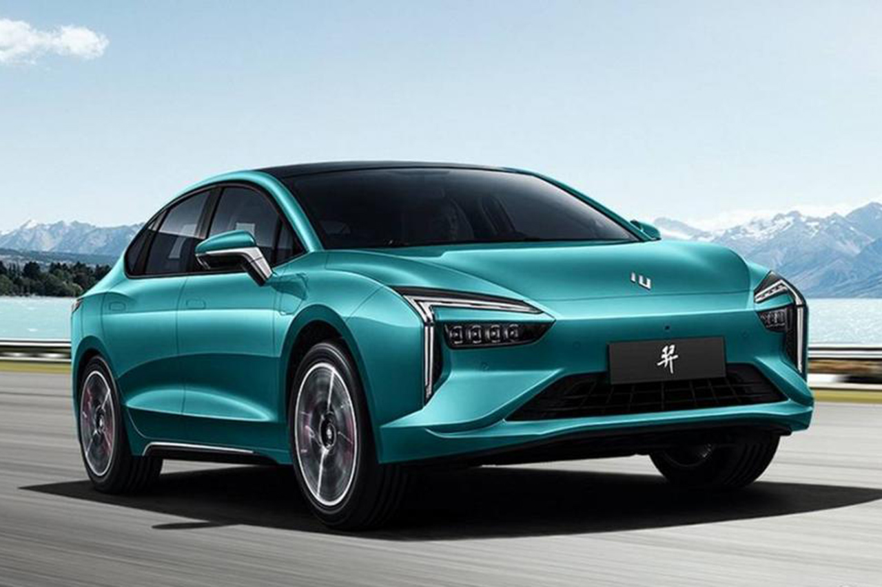 Mobilize-Renault Limo (2021). La berline électrique chinoise pour VTC ...