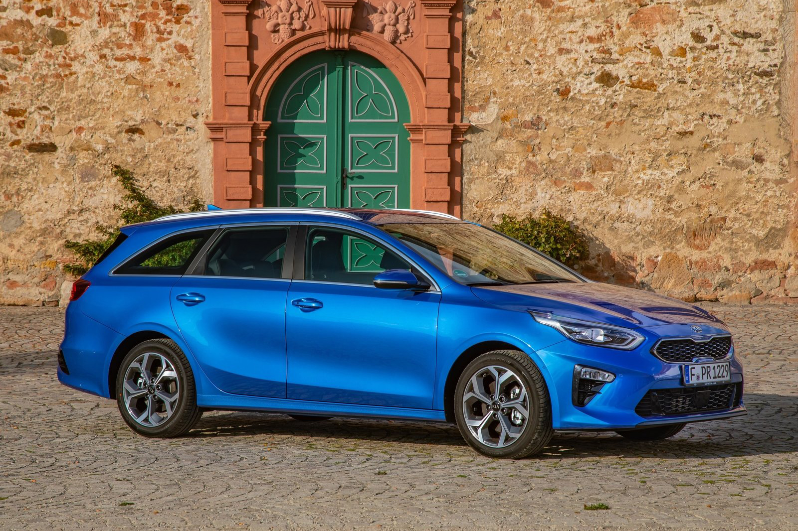 Photo 27 - Kia Ceed SW bleu - Essai Seat Leon Sportstourer (2021). Un ...