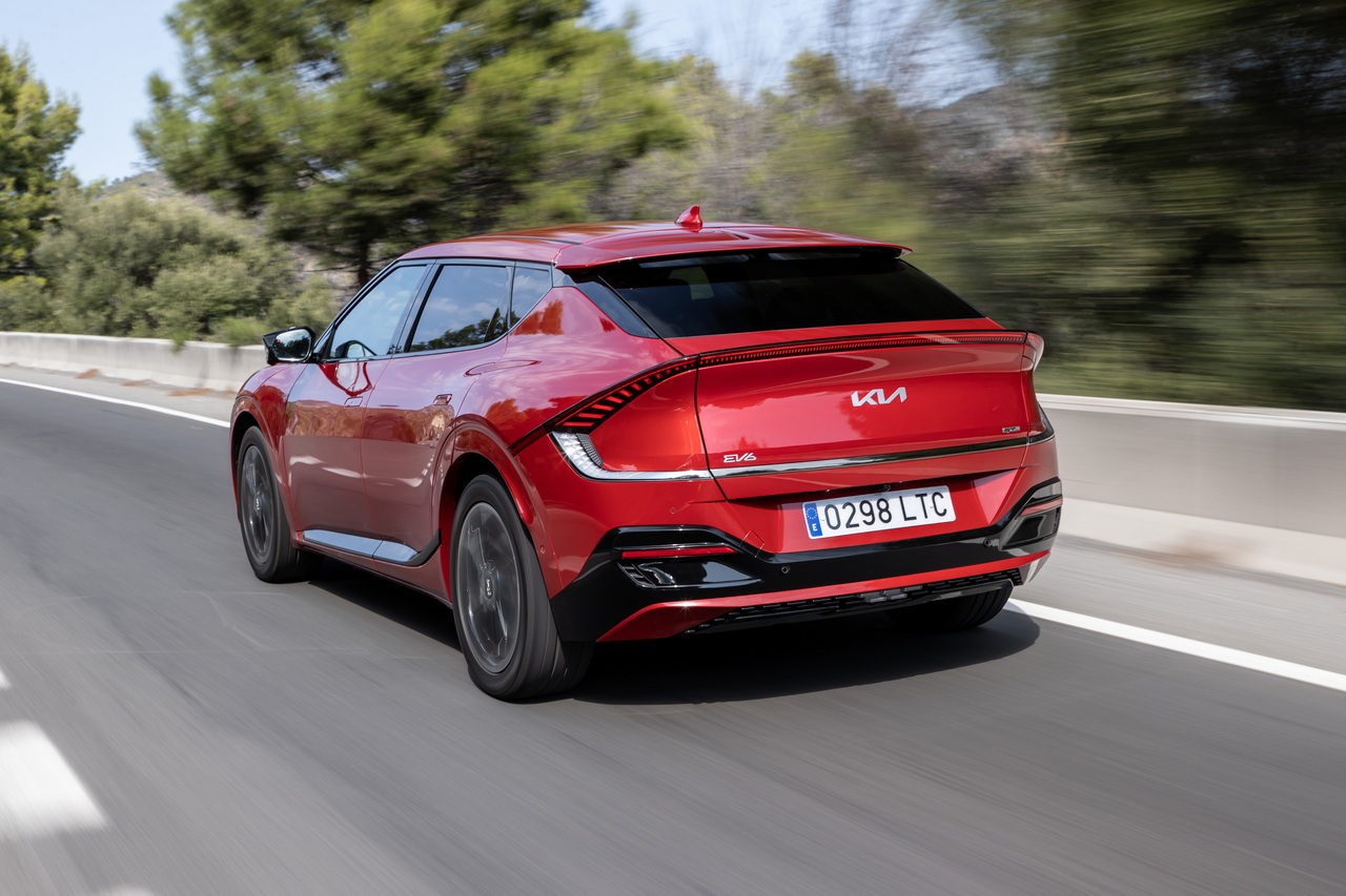 Essai Kia EV6 2WD : le crossover électrique qui roule loin