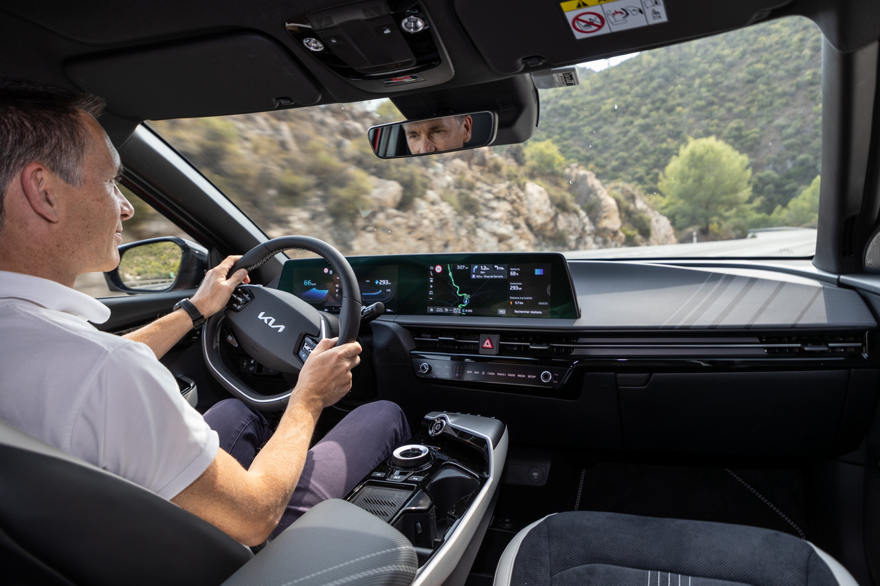 Essai Kia EV6 2WD : le crossover électrique qui roule loin
