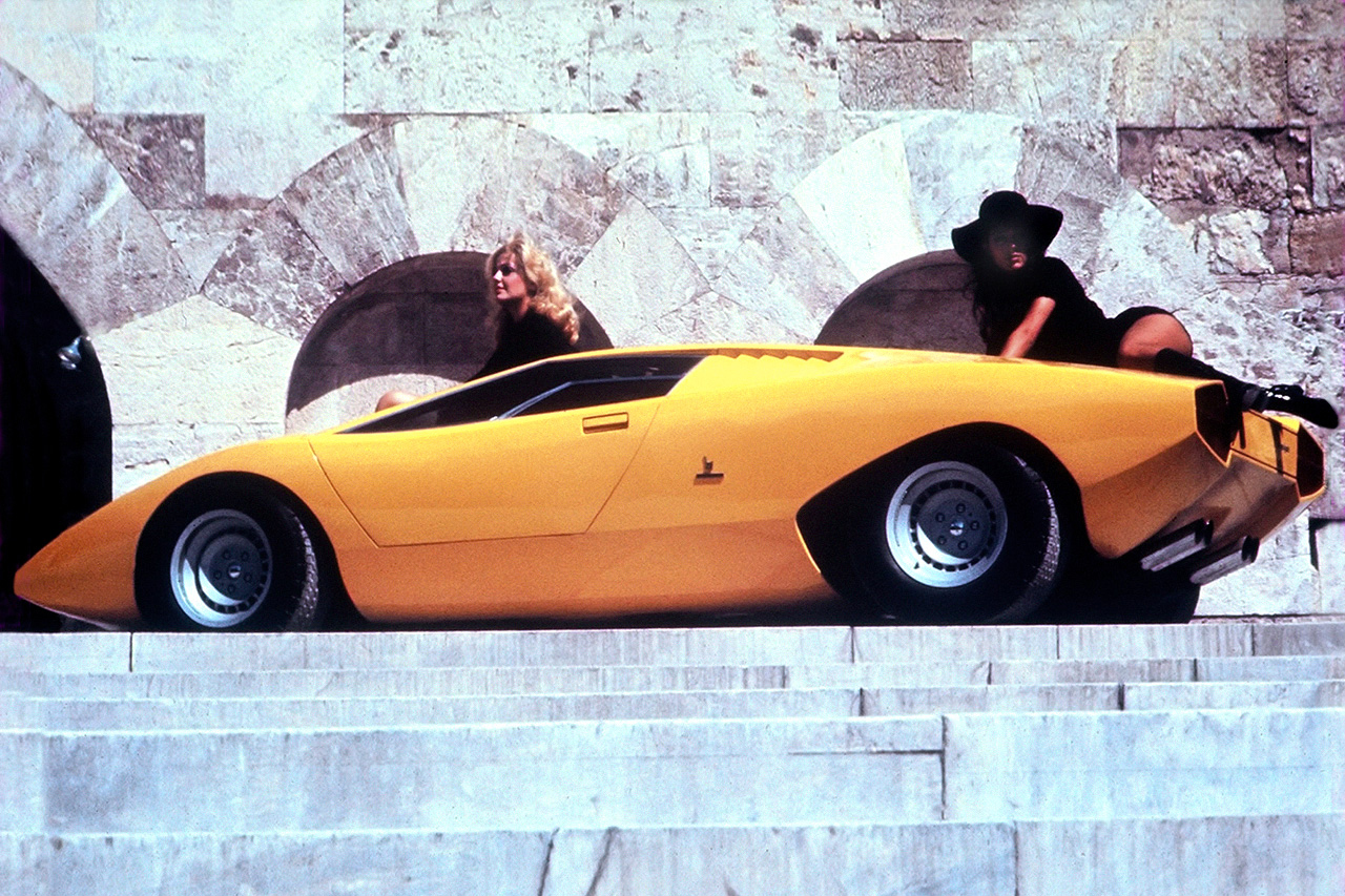 Photo 7 - Lamborghini Prototype LP500 (1971) mise en scène ...