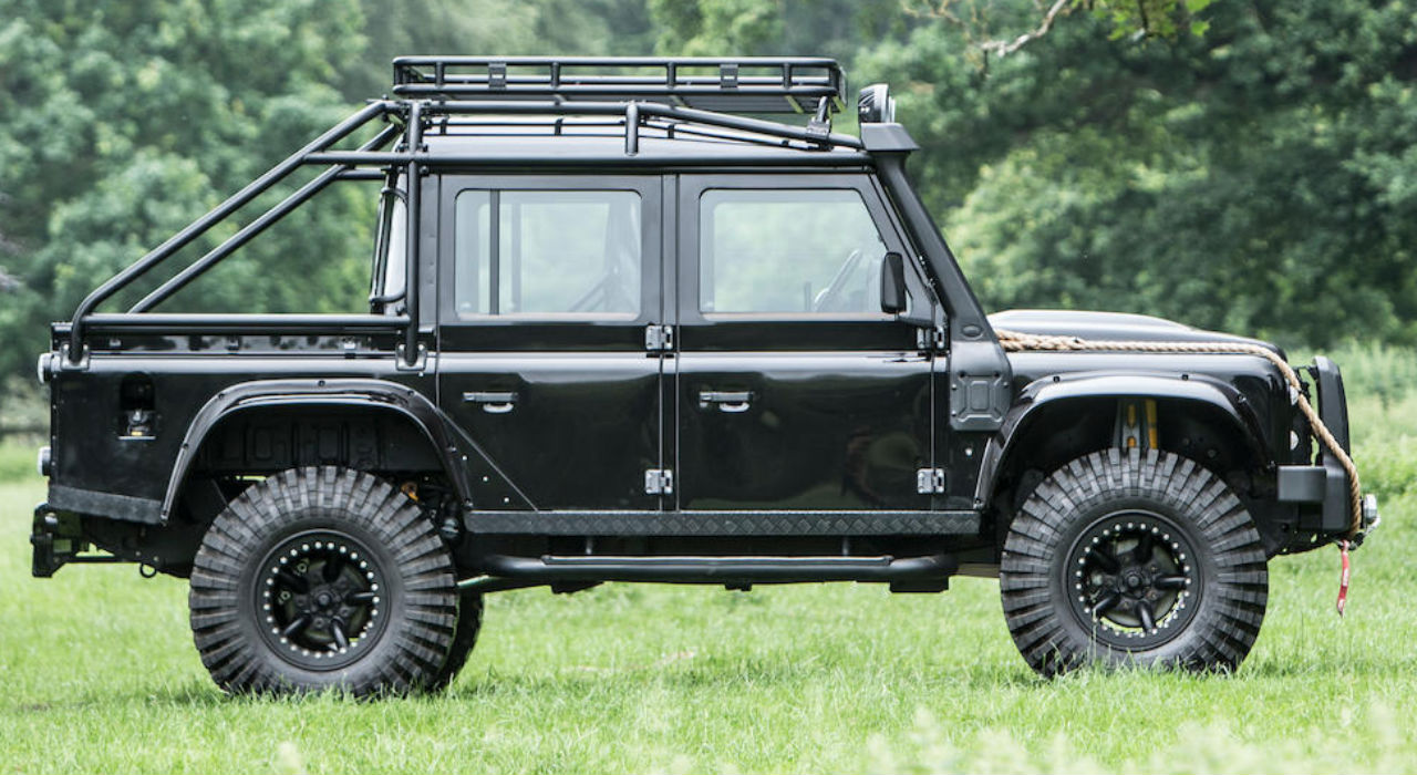 James Bond : un Land Rover Defender du film "Spectre" à vendre