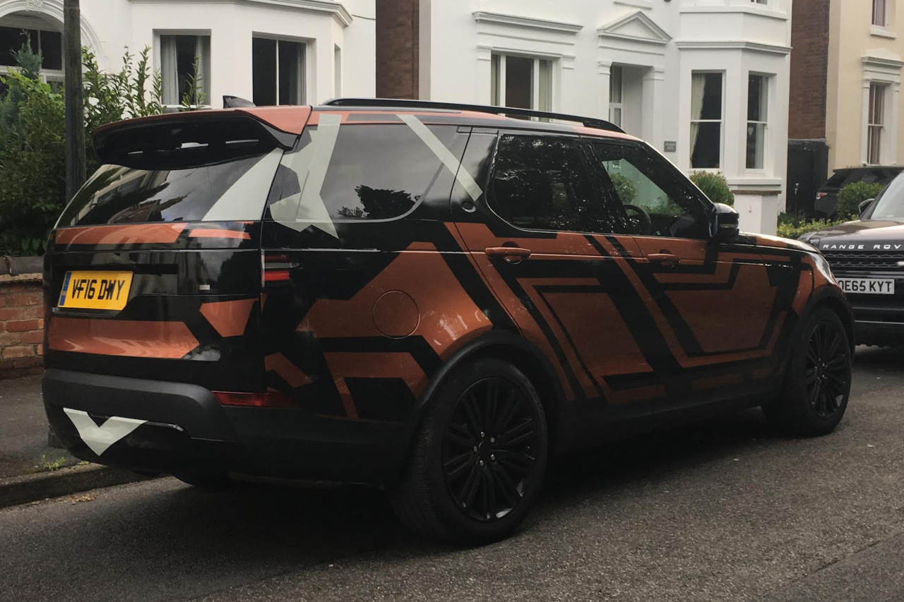 Land Rover Discovery (2017) : un camouflage léger avant le Mondial - L ...