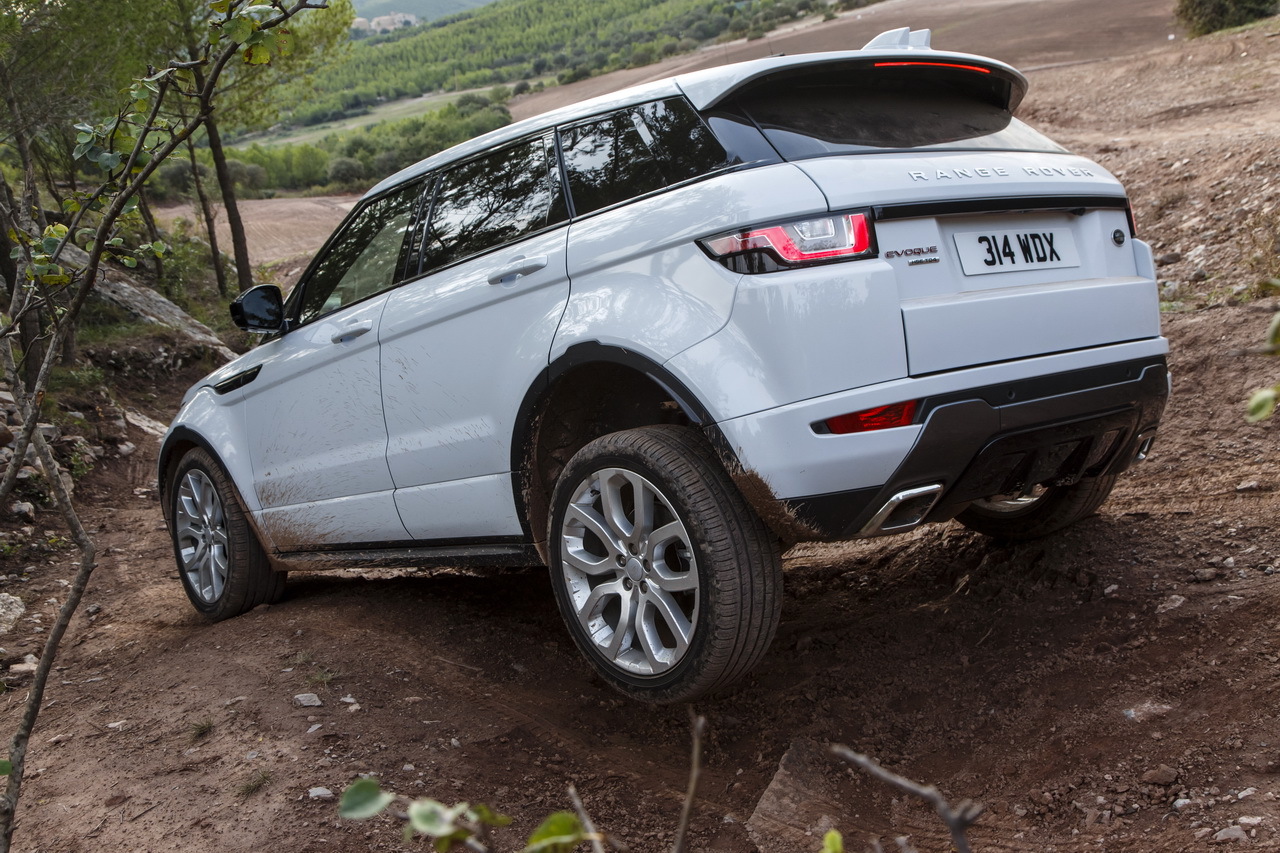 Essai 4x4 : le Range Rover Evoque restylé dans tous ses états ! - Photo ...