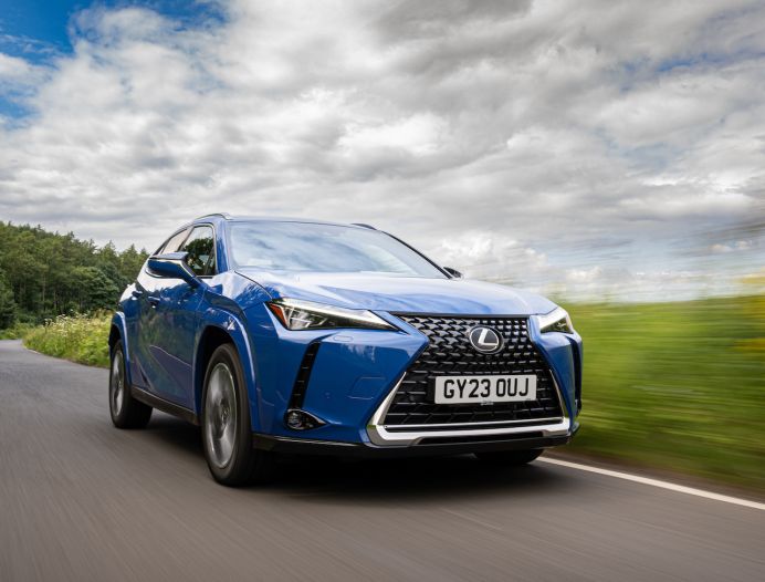 Lexus UX : annonces, essais, actualités - L'Argus