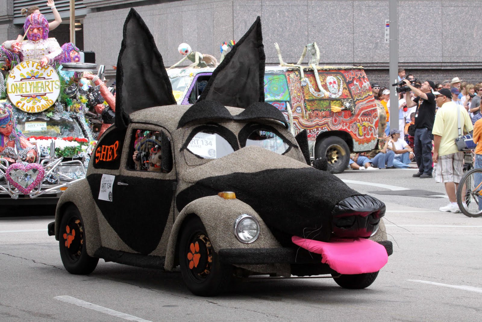 Photo 5 - La voiture est "le meilleur ami du chien"