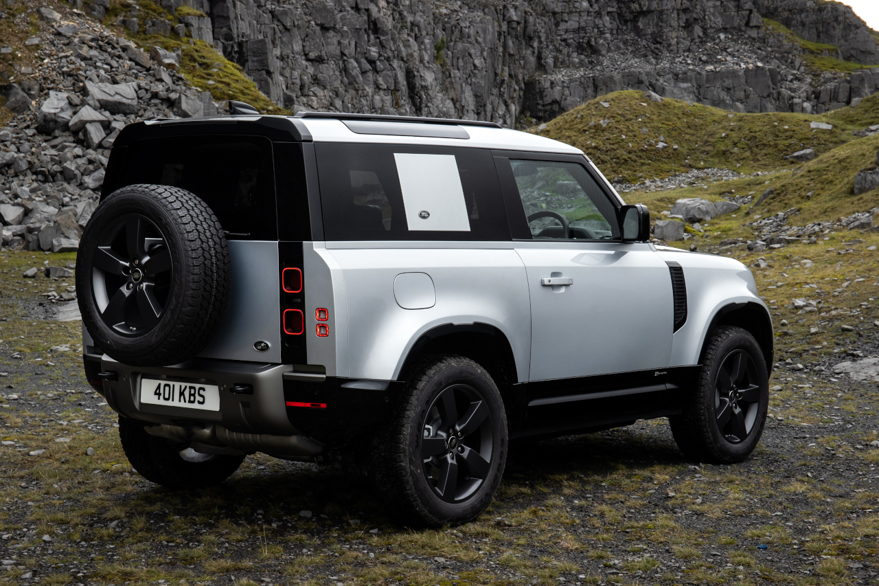 Photo 9 - Land Rover Defender X-Dynamic arrière - Land Rover Defender ...