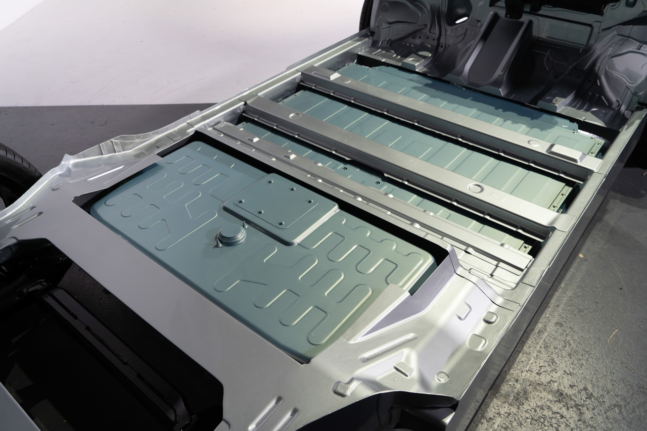 Photo 45 - renault megane etech electric 2022 fireman access - Renault ...