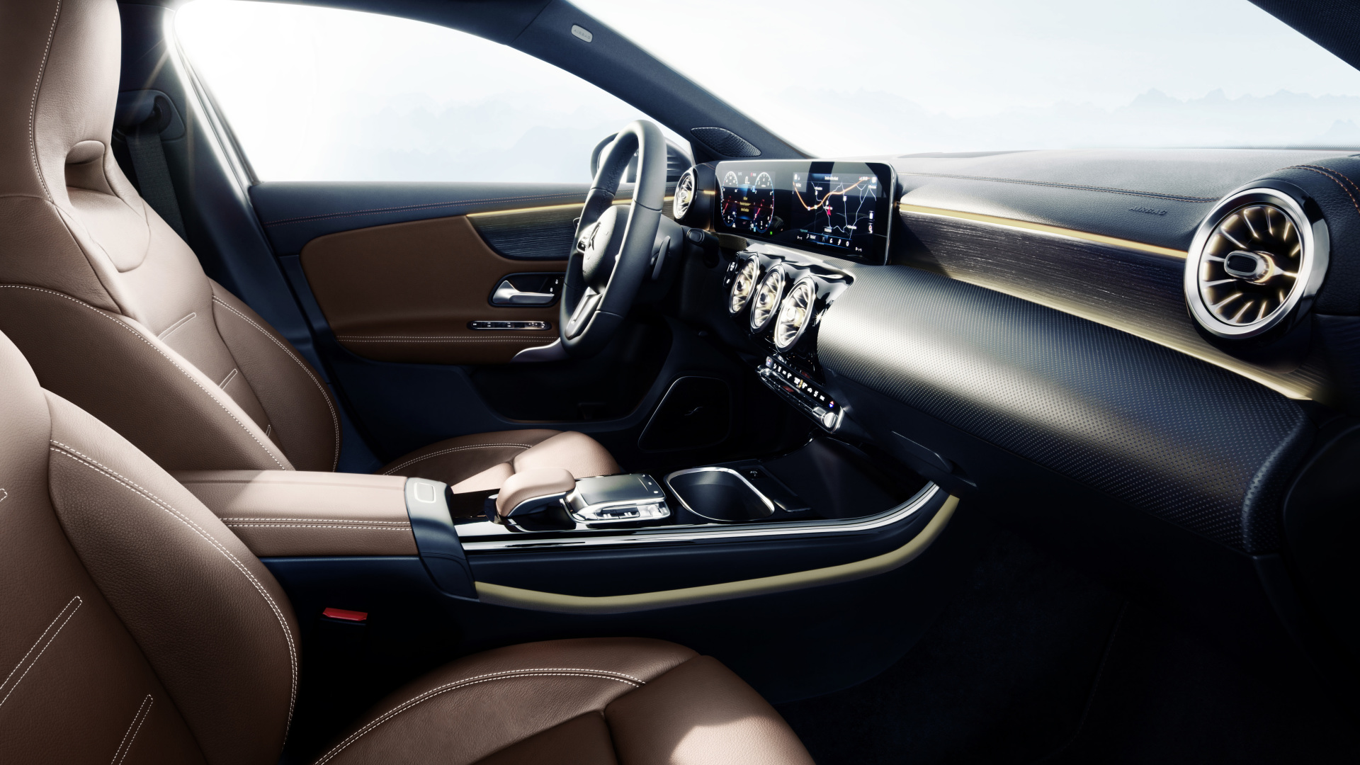 Mercedes Classe A 2018 : voici l'intérieur de la nouvelle Classe A ...