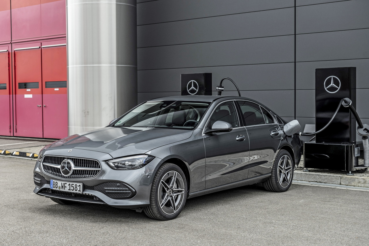 Essai Mercedes Classe C 300 e : l'hybride rechargeable qui roule loin ...
