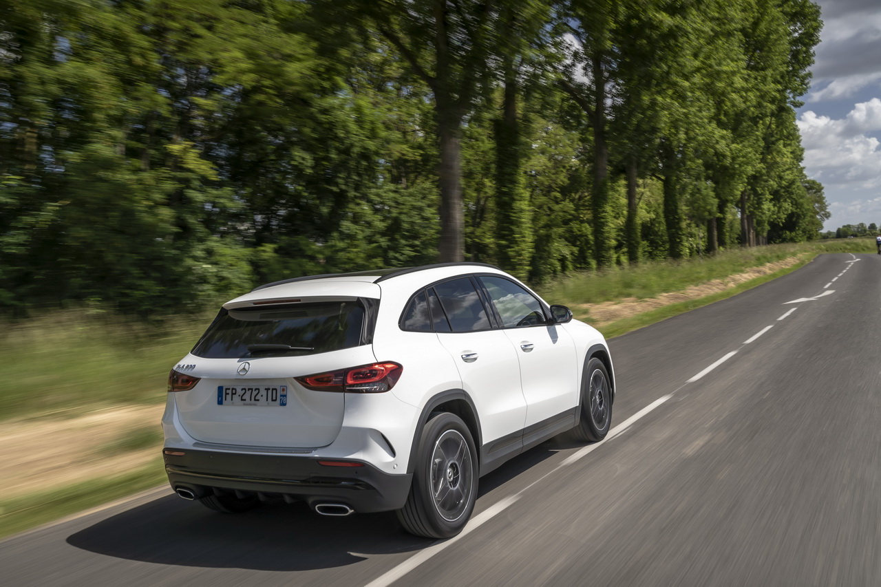 Photo 12 - mercedes gla 2020 travelling arriere - Essai Mercedes GLA ...