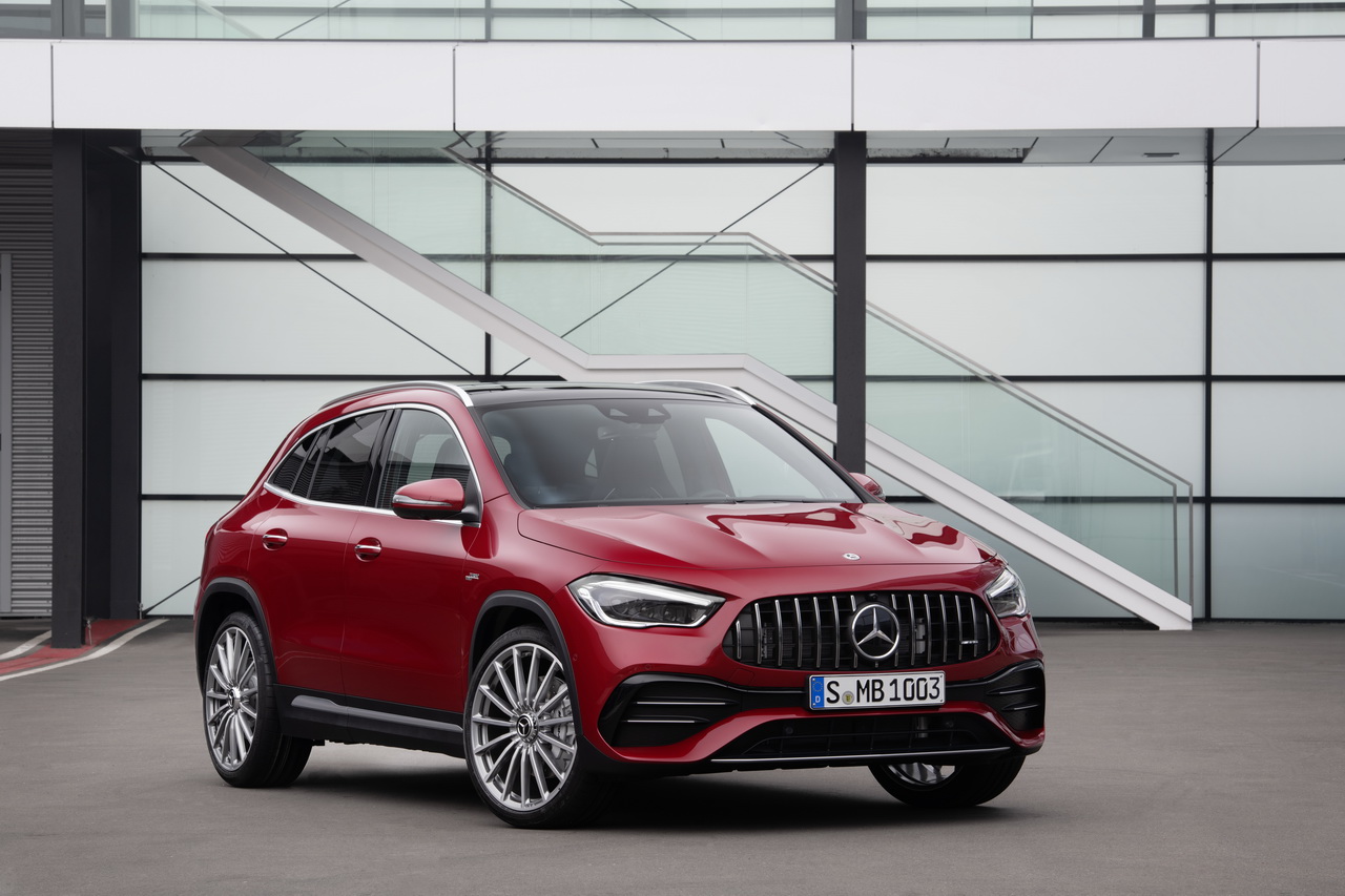 Photo 9 - mercedes gla 2020 amg 35 calandre - Mercedes-AMG GLA (2020 ...