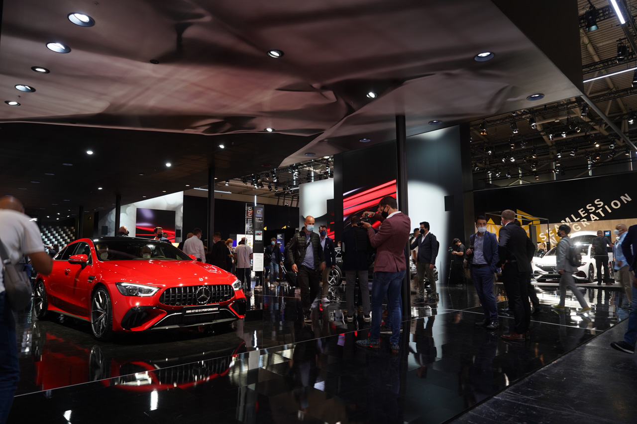 Photo 28 - mercedes stand munich ambiance - Salon de Munich 2021. Les ...