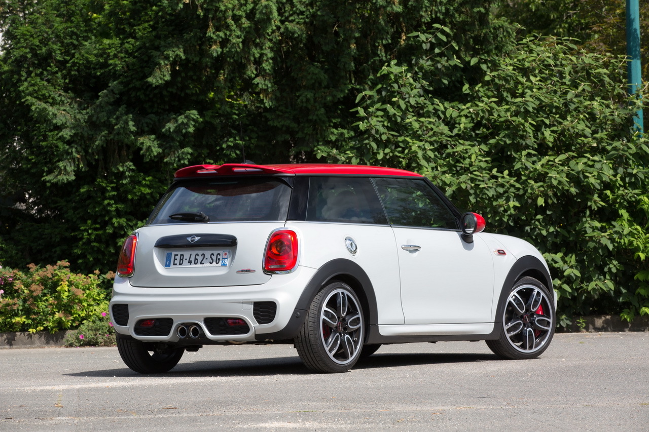 Photo 28 - Mini vs Mini : le choc des générations