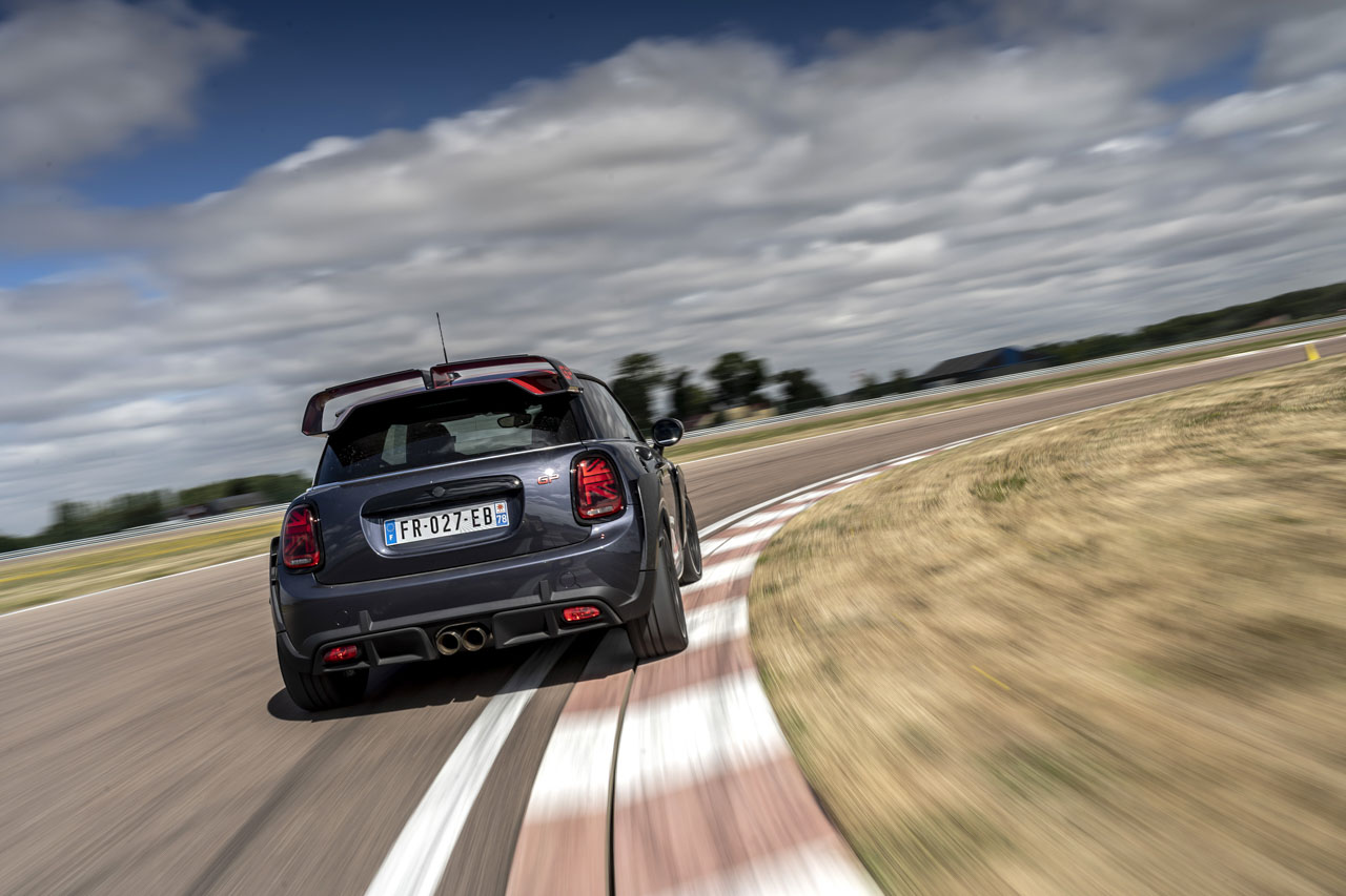 Photo 8 - fiche technique Mini GP 3 2020 - Essai extrême : la Mini John Cooper Works GP 3 ...