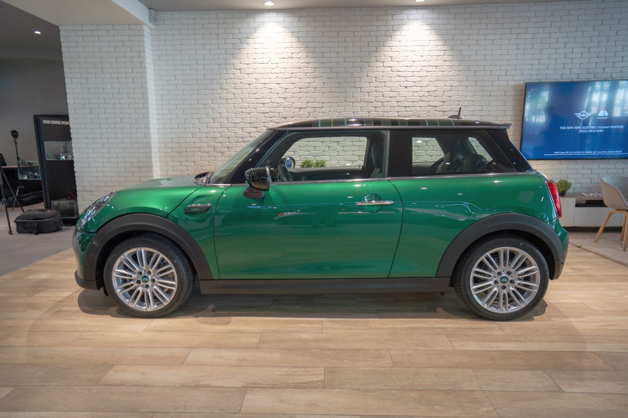 Photo 19 - mini restyle mosaert 2021 couleur - Mini (2021). Citadine et ...