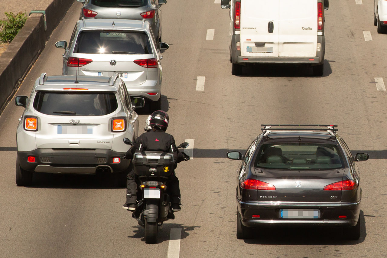 De nouveaux panneaux pour la circulation inter-file