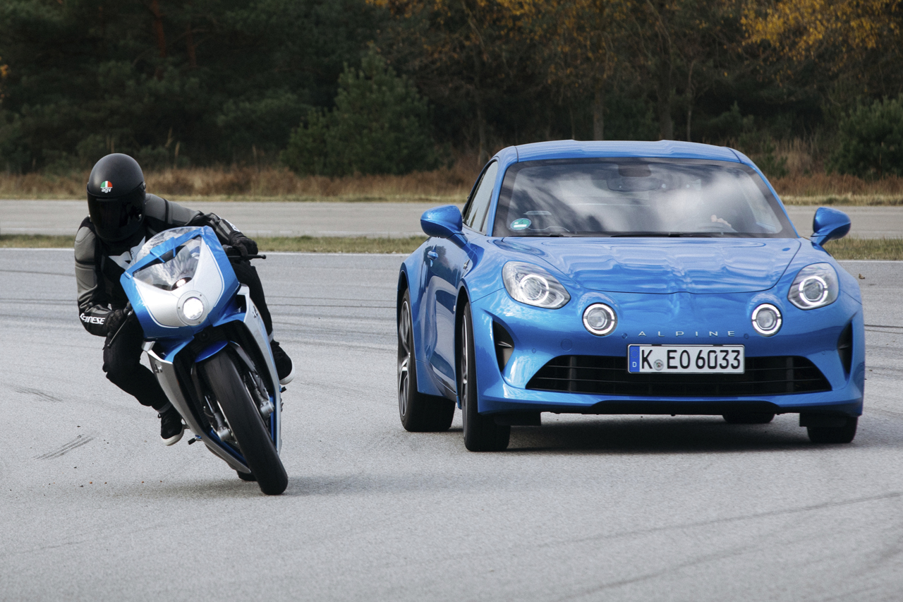 Diaporama et photos - MV Agusta Superveloce Alpine. Une moto en série ...